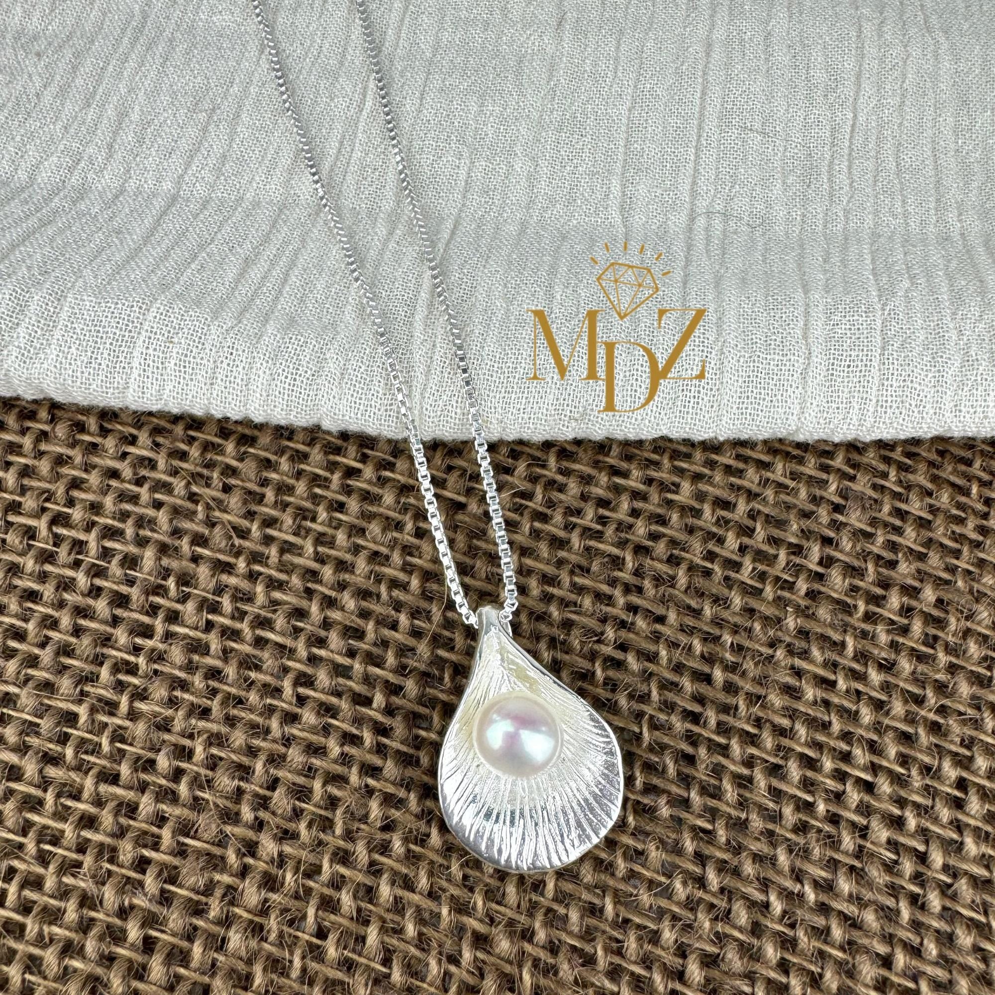 Sterling Silver Clam Shell Necklace: Freshwater Pearl Pendant – Miraya ...